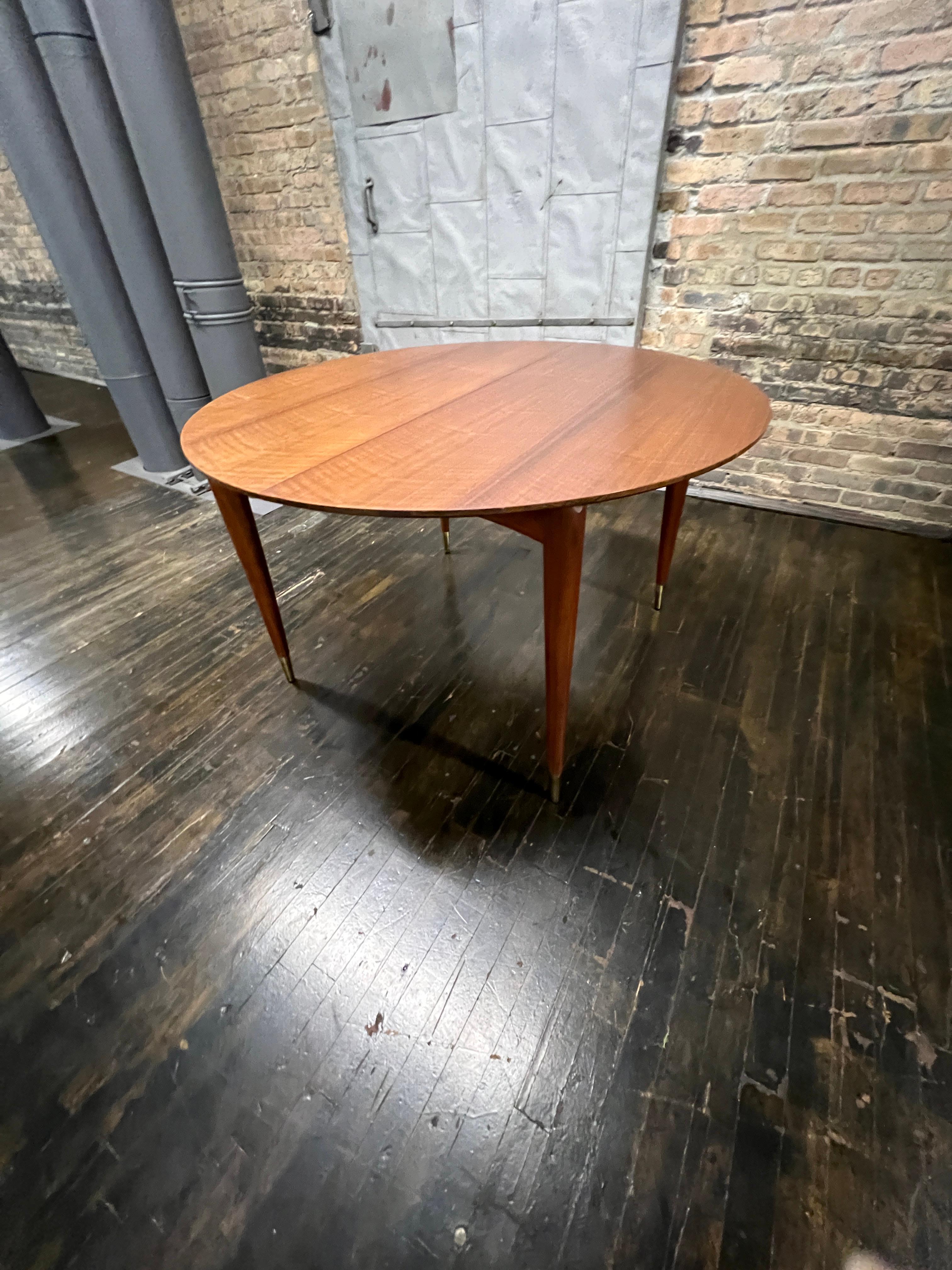 Extendable Gio Ponte Dining Table in Italian Walnut by Singer and Sons ...