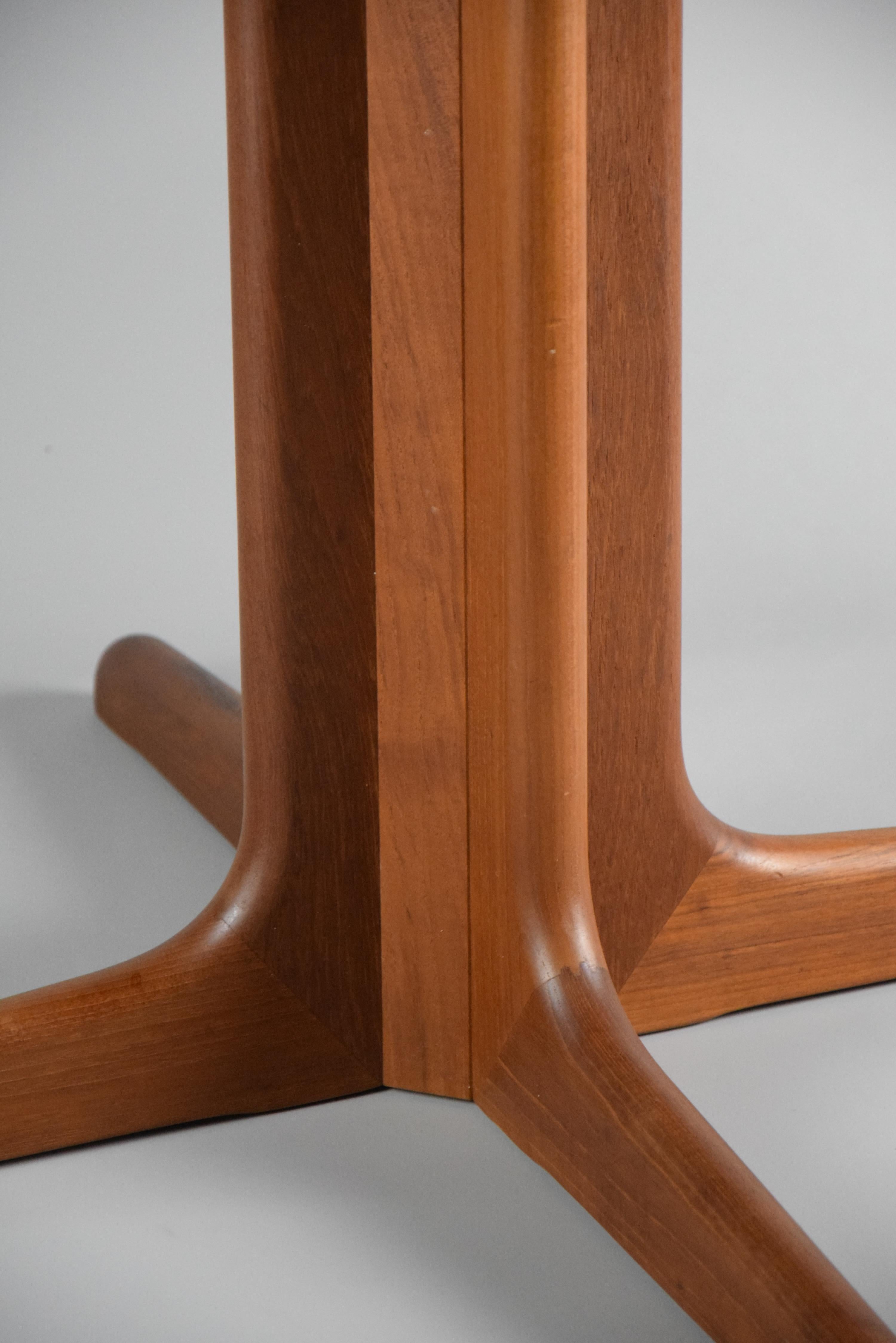 Extendable Mid-Century Modern Danish Ding Table at 1stDibs