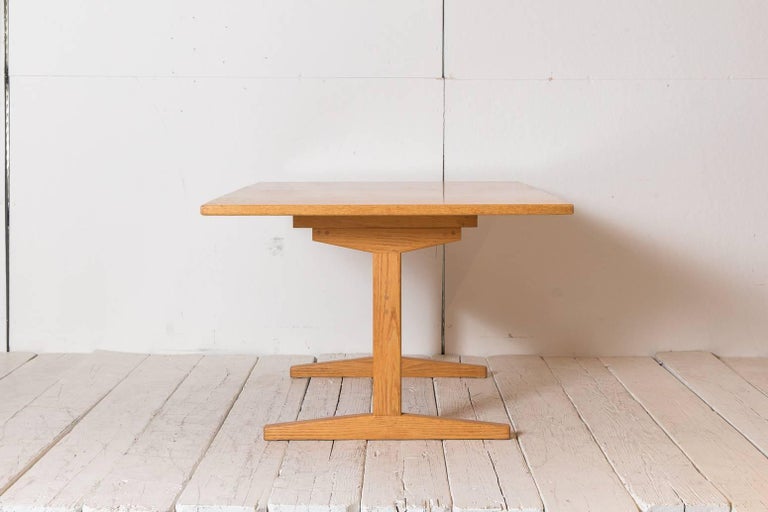 Extendible Shaker Style Oak Rectangular Dining Table with Trestle Base ...