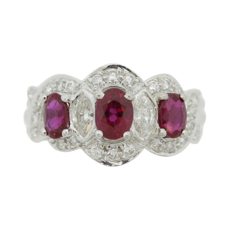 Extra-Fine Ruby Diamond Platinum Ring For Sale at 1stDibs