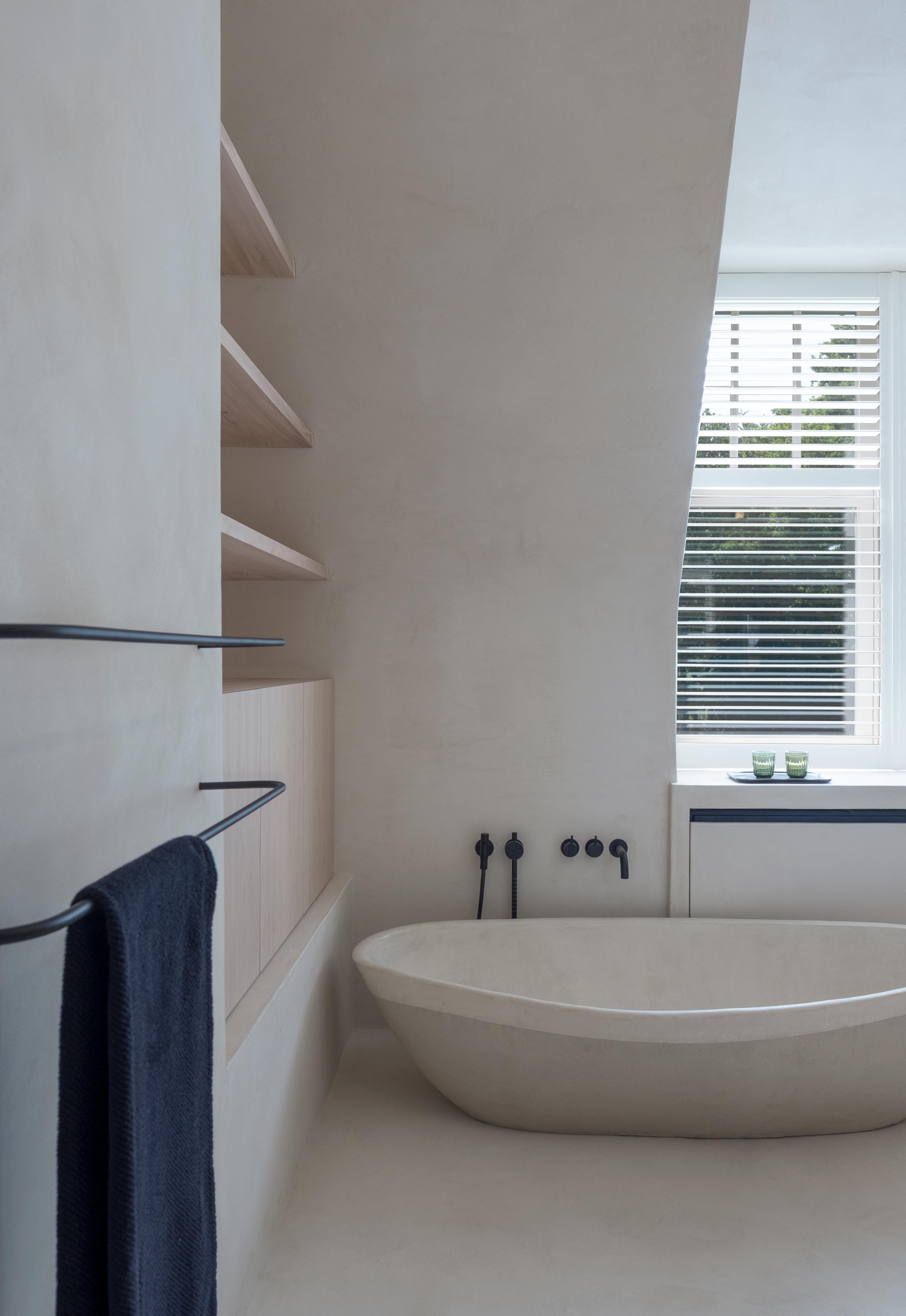 Extra Large Clay Bathtub by Studio Loho For Sale at 1stDibs | studio ...
