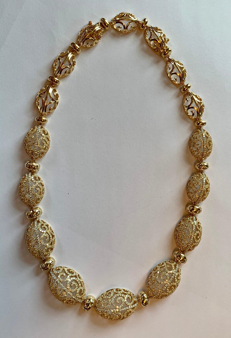 Extravagant 18 Karat Yellow Gold Diamond Necklace For Sale at 1stDibs