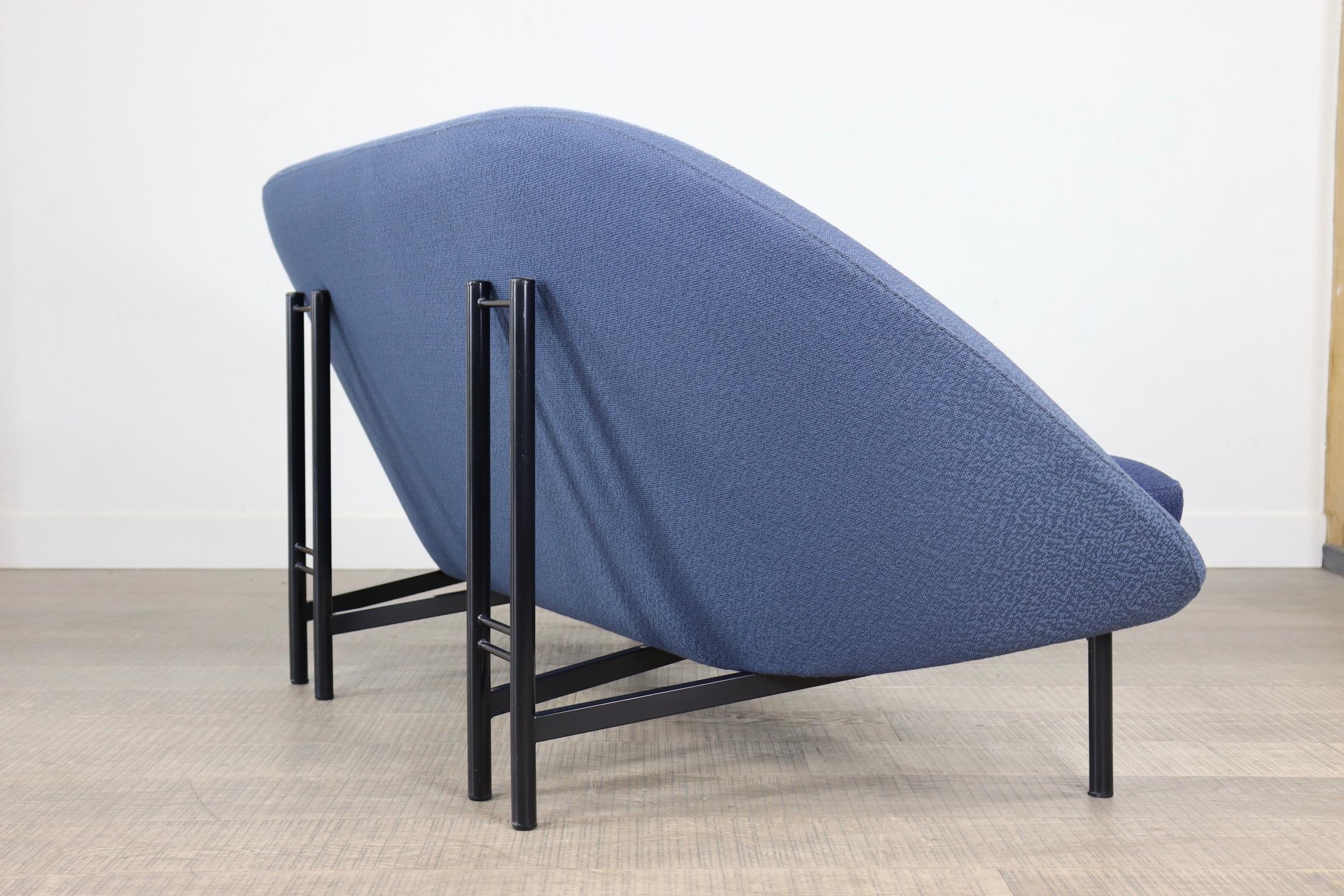 F115 Sofa in blue by Theo Ruth for Artifort, Netherlands, 1958 For Sale ...