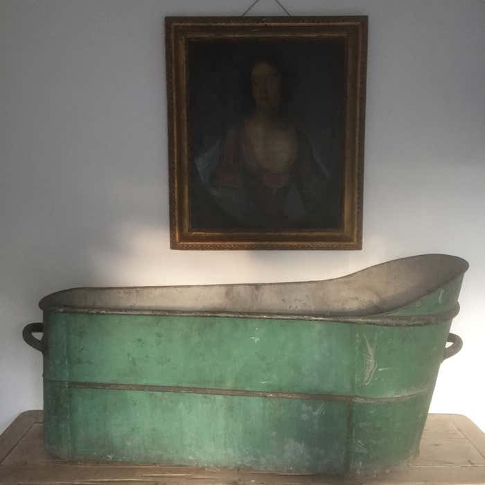 Mary Hossack Antiques - Sherborne DT9 3RQ - 1stDibs