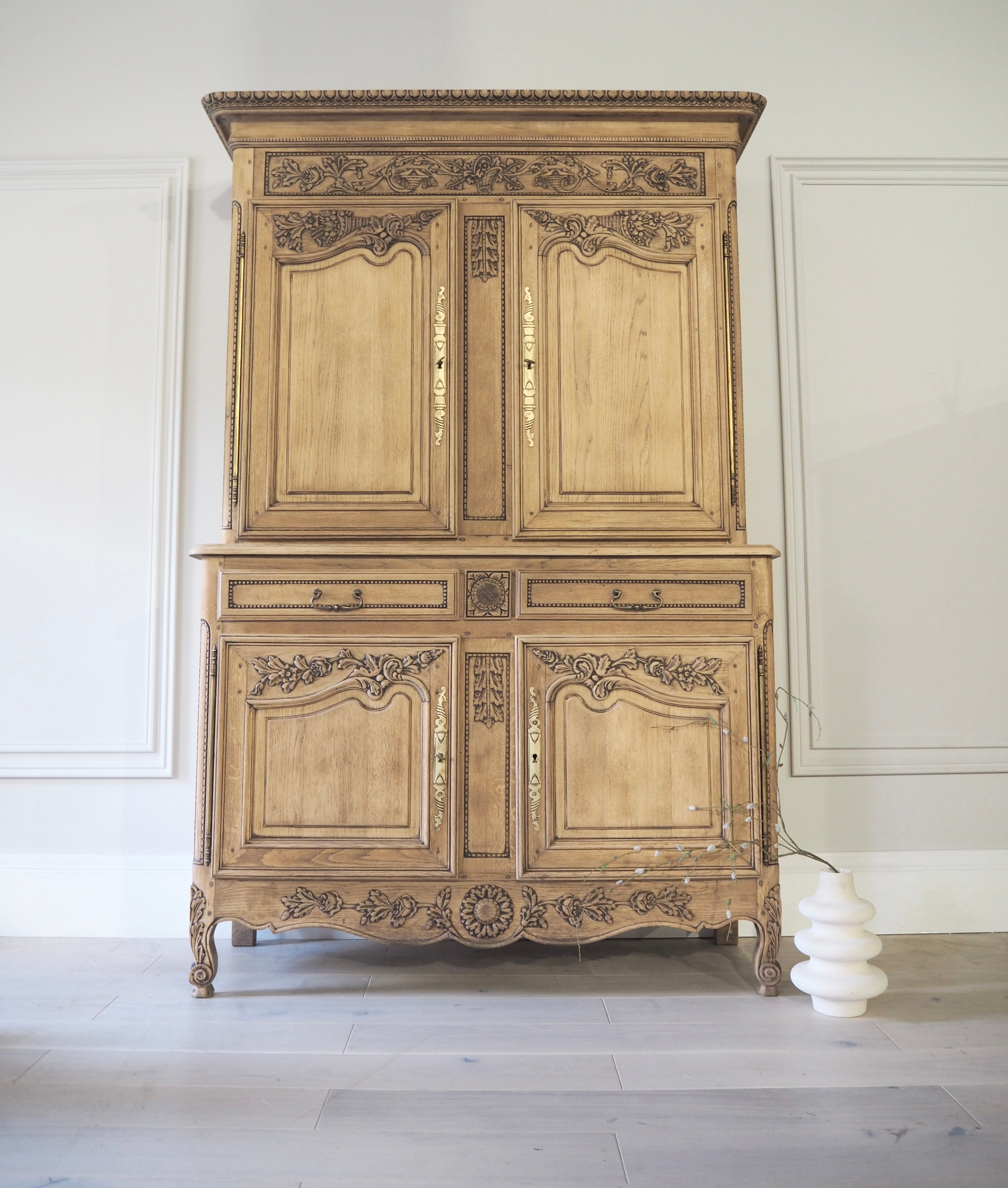 Large French Louis XV Bureau in Weathered Wood Limed Oak For Sale at ...