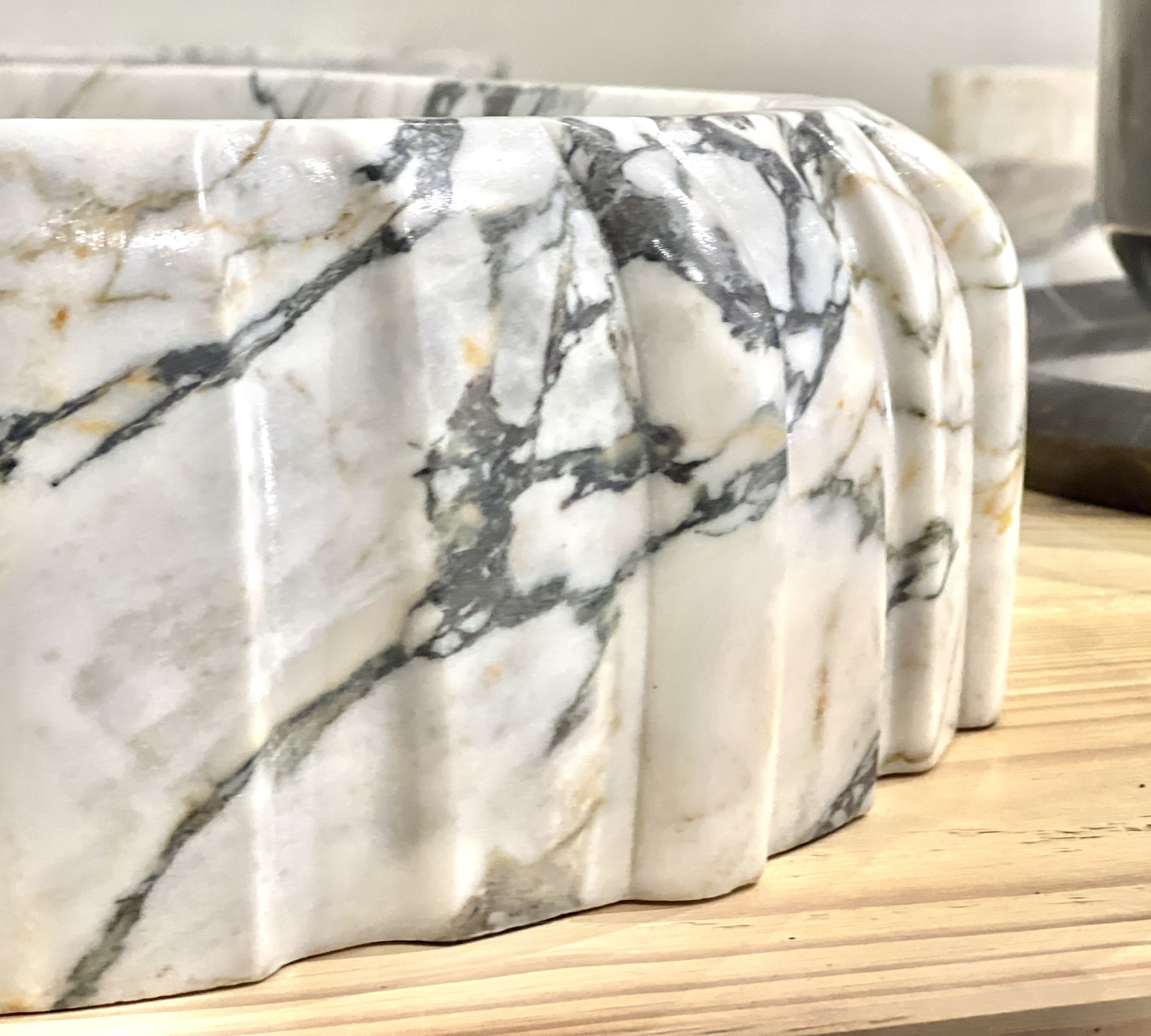 Black and White Marble Halo Table Lamp For Sale at 1stDibs