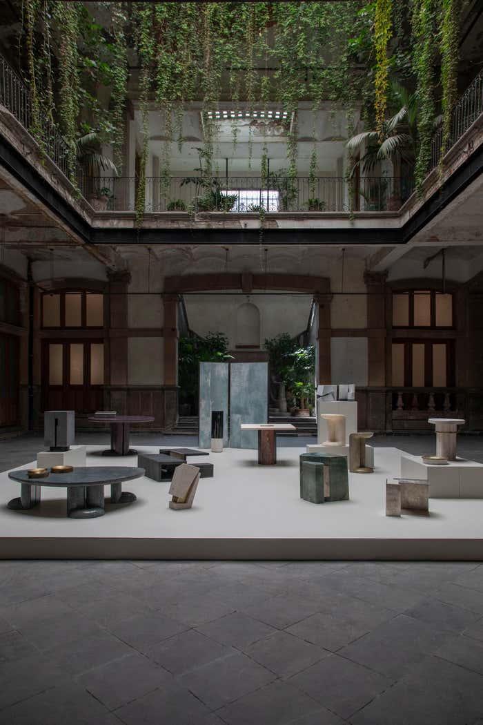 Unno Gallery - 1stDibs