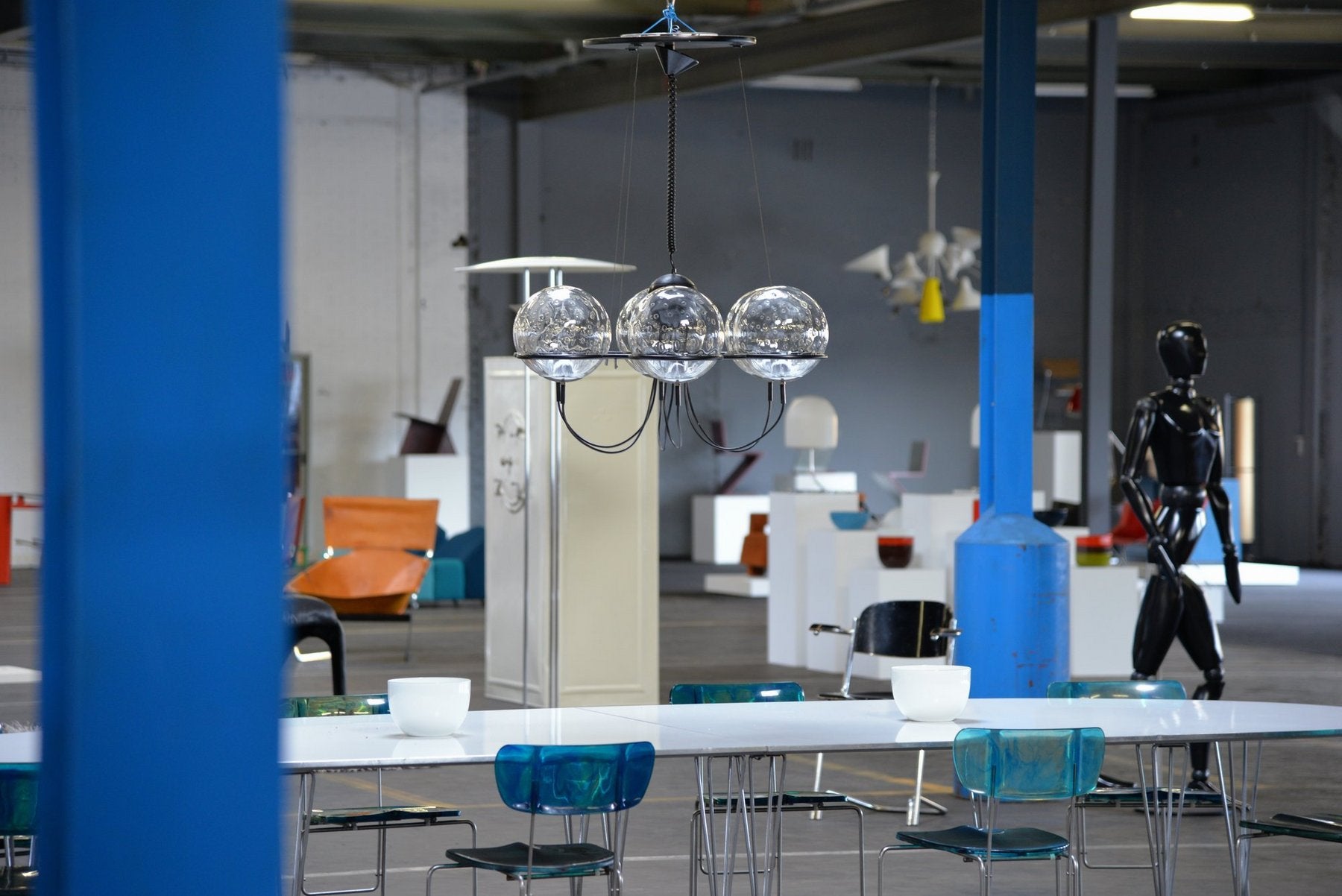 Mass Modern Design - Roosendaal Noord Brabant 4705 AE - 1stdibs