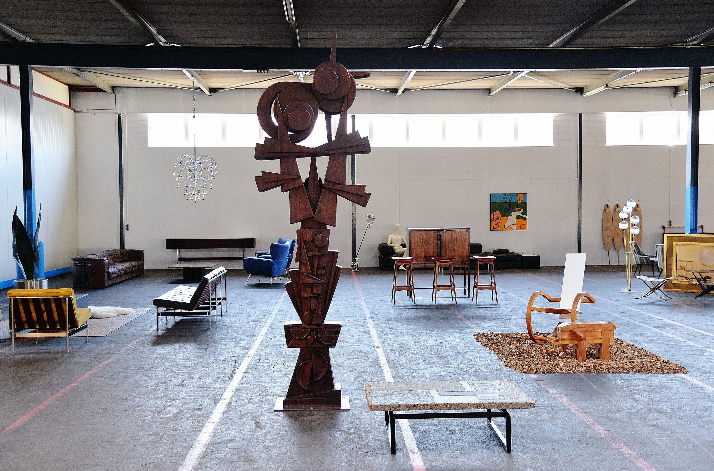 Mass Modern Design - Roosendaal Noord Brabant 4705 AE - 1stDibs