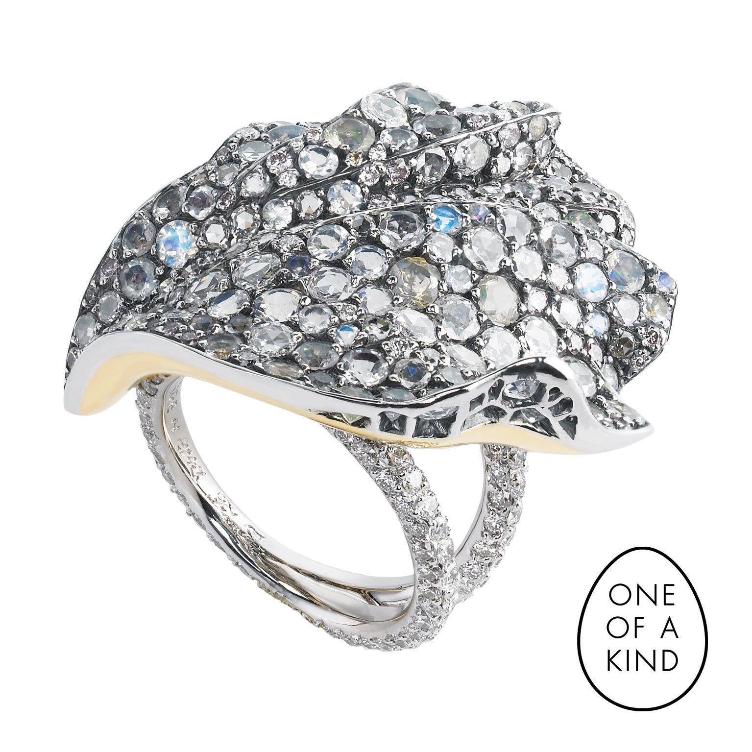 Fabergé Emotion 18K White Gold Blue Sapphire Encrusted Ring For Sale at ...