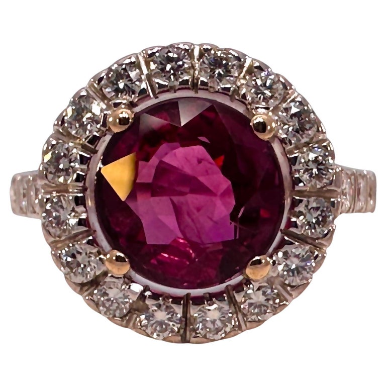 Fabulous 18kt White Gold 2.51 Ct Round Ruby with Certificate and 0.44ct ...
