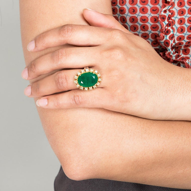 Faceted Oval Emerald Ring For Sale at 1stDibs