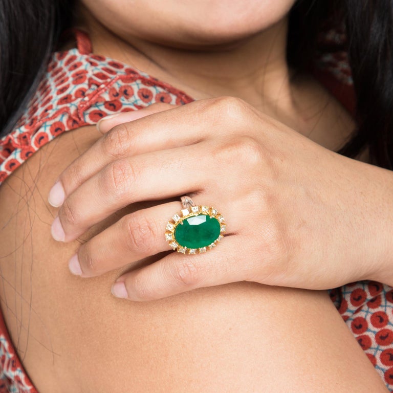 Faceted Oval Emerald Ring For Sale at 1stDibs