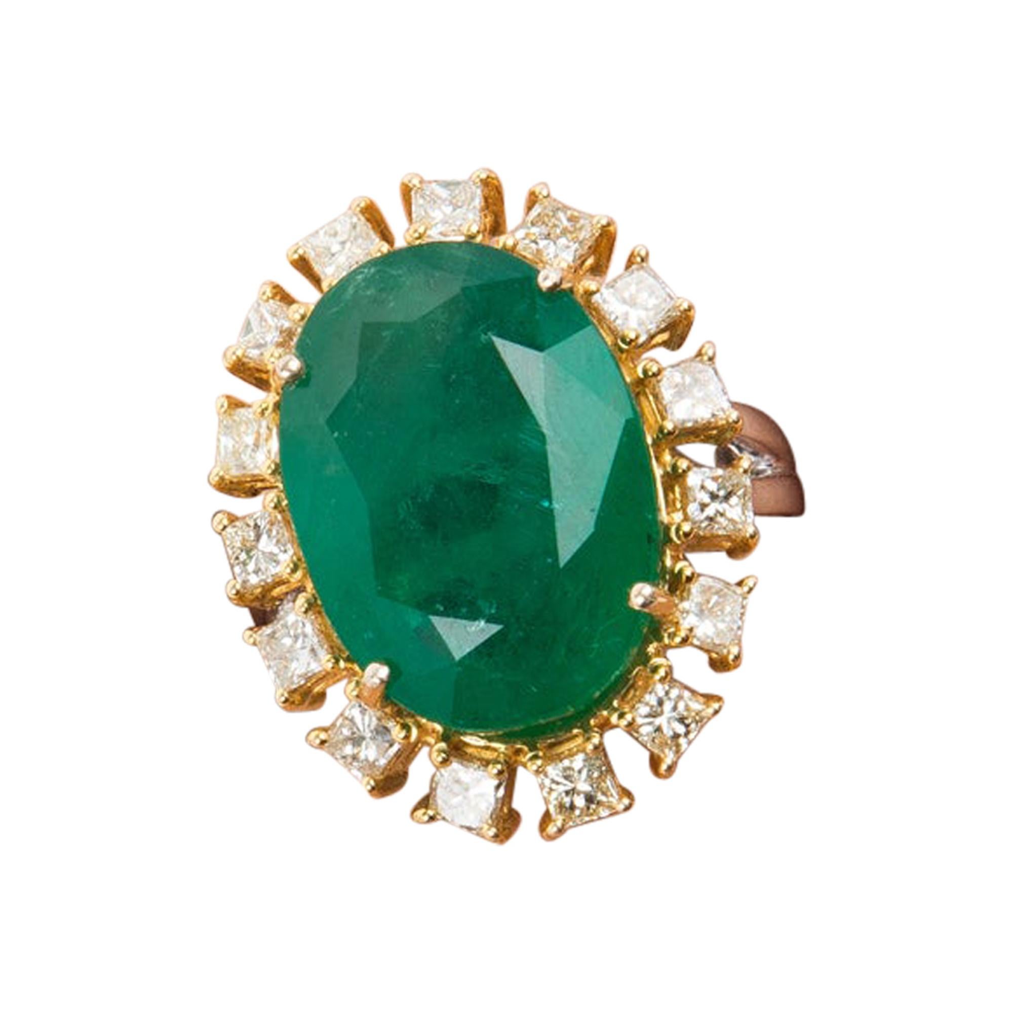 Goshwara Faceted Oval Emerald Ring For Sale at 1stDibs