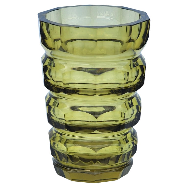 Vase à facettes Moser en cristal de citrine En vente sur 1stDibs