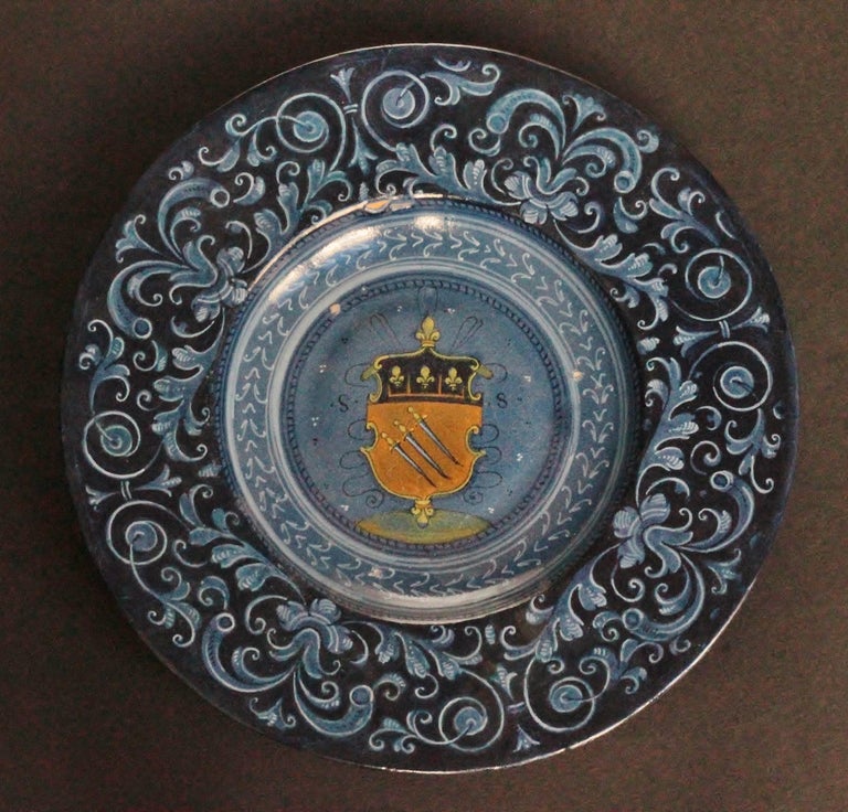 Faenza Maiolica Tondino with Coat of Arms of Spada Family, circa 1535 ...