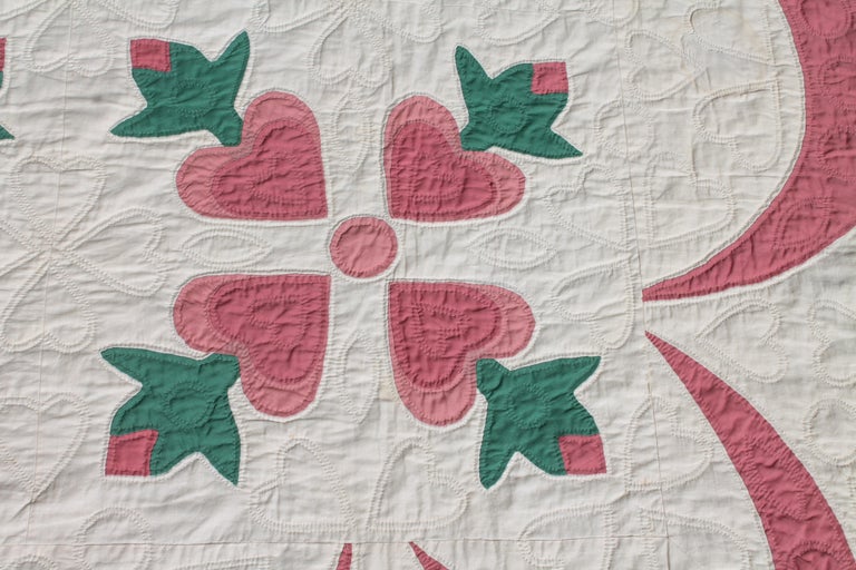 Fancy Appliqué Hearts Quilt For Sale at 1stDibs