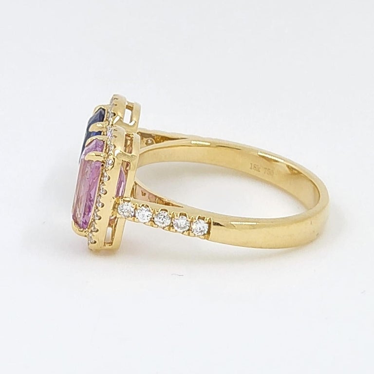 Fancy Sapphire Toi et Moi Ring in 18 Karat Yellow Gold For Sale at 1stDibs