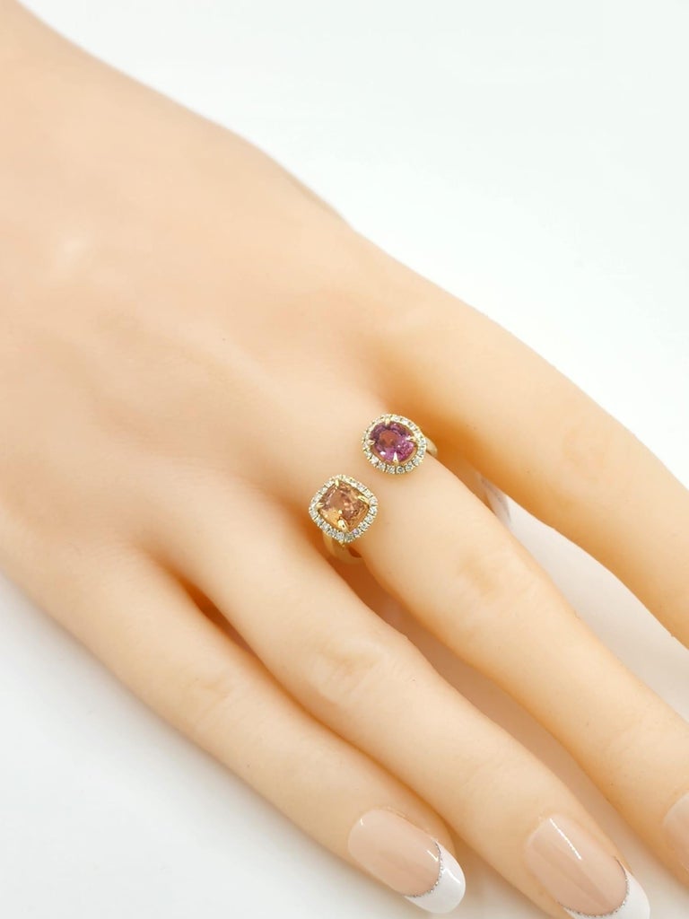 Fancy Sapphire Toi et Moi Ring in 18 Karat Yellow Gold For Sale at 1stDibs