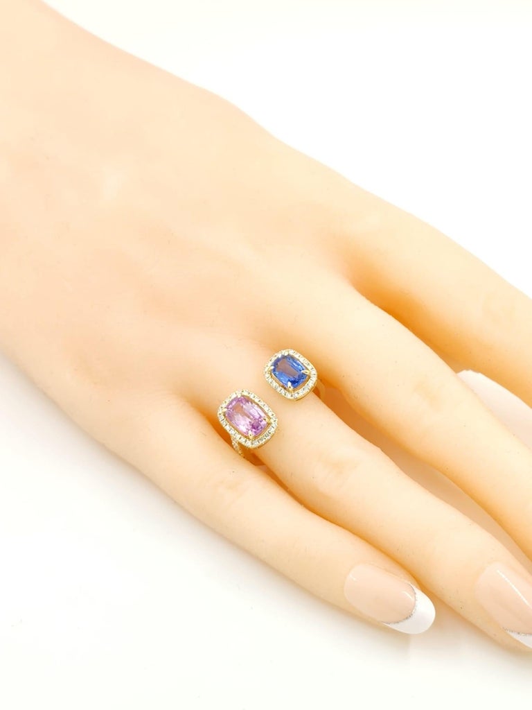 Fancy Sapphire Toi et Moi Ring in 18 Karat Yellow Gold For Sale at 1stDibs