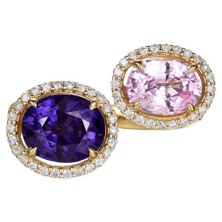 Fancy Sapphire Toi et Moi Ring in 18 Karat Yellow Gold For Sale at 1stDibs