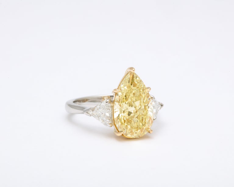 Fancy Yellow Pear Shape Yellow Diamond Ring For Sale at 1stDibs