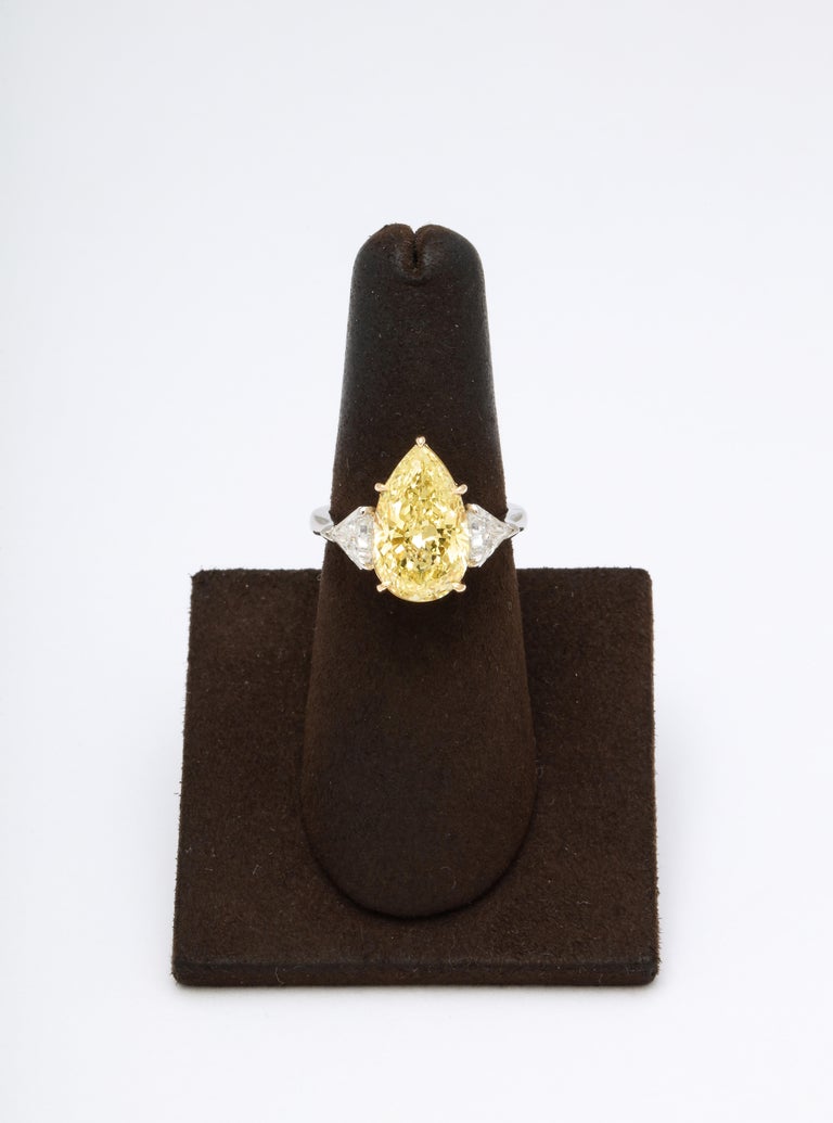 Fancy Yellow Pear Shape Yellow Diamond Ring For Sale at 1stDibs