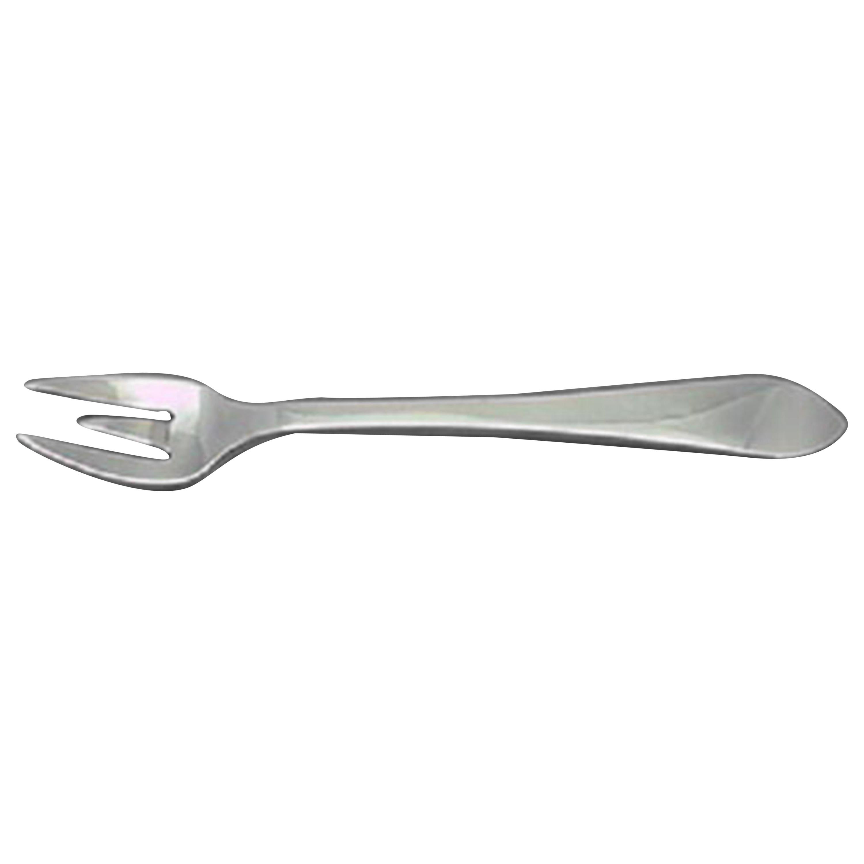 Faneuil by Tiffany and Co Sterling Silver Lemon Fork Raised Center Tine ...