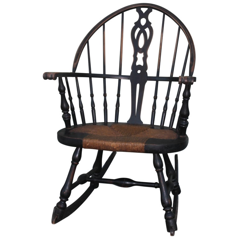 Fantastic 19th Century Original Painted Rocking Chair For Sale at 1stDibs