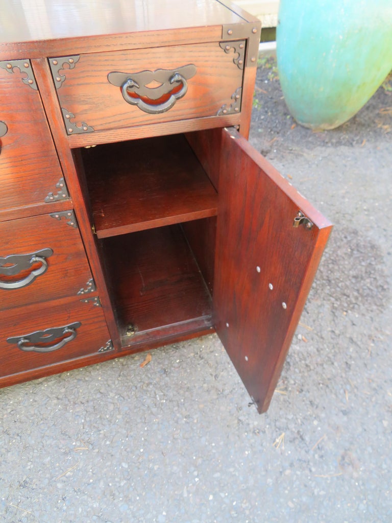 Fantastic Baker Modern Asian Tansu Bachelors Chest Chinoiserie Mid ...