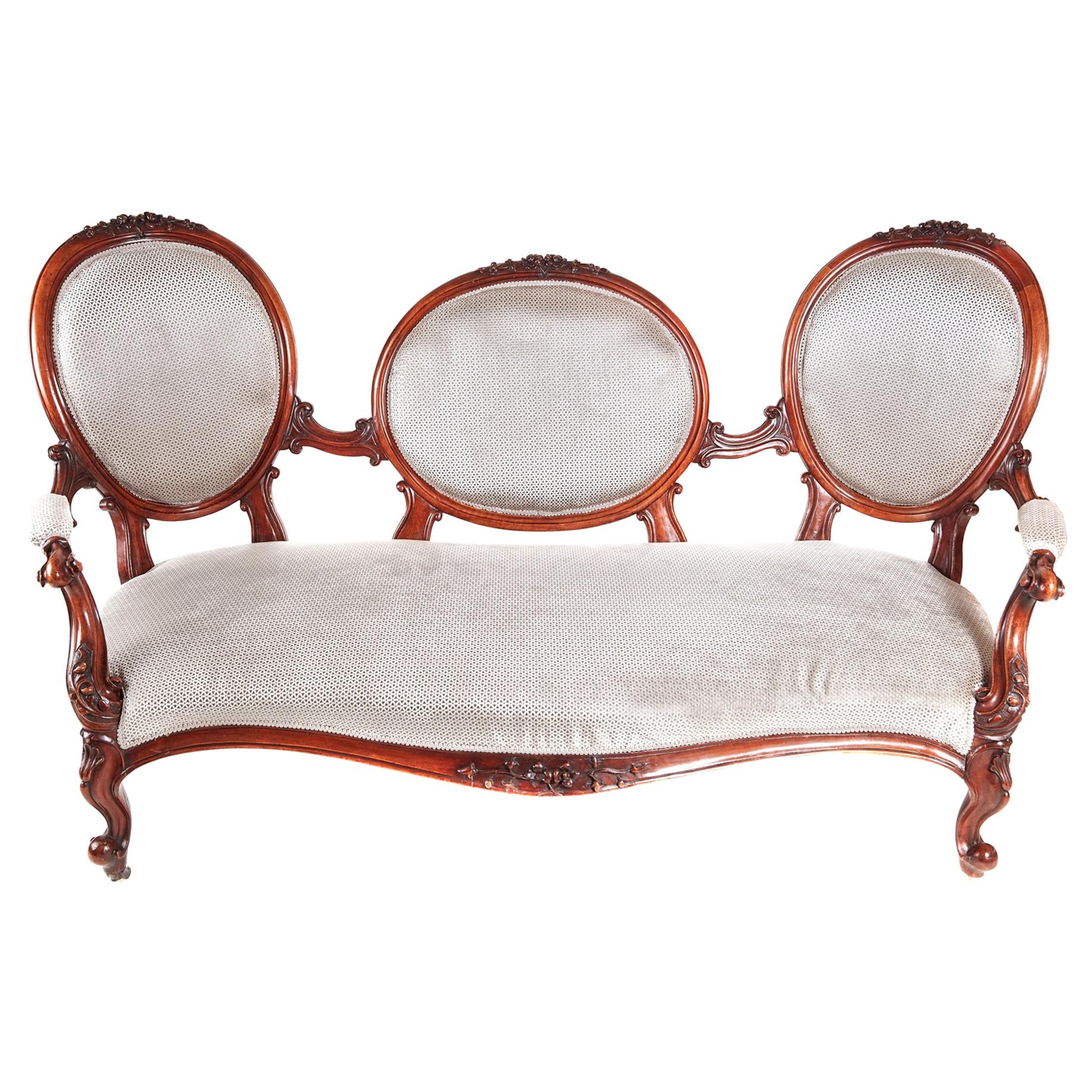 Victorian Sofas - 97 For Sale at 1stDibs