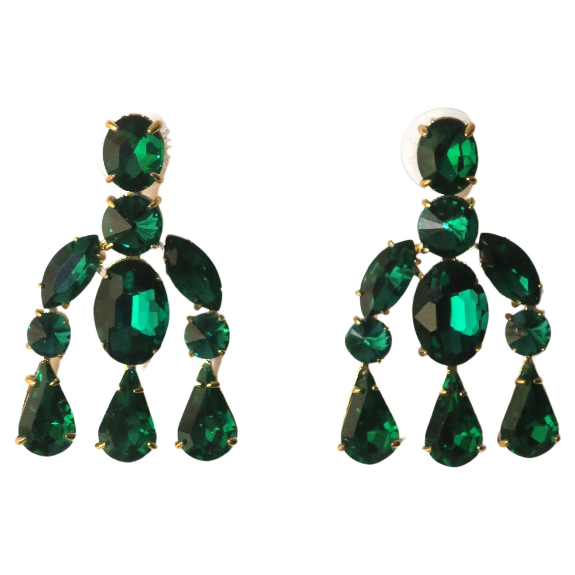 Emerald Gemstone and Gold Stud Earrings For Sale at 1stDibs