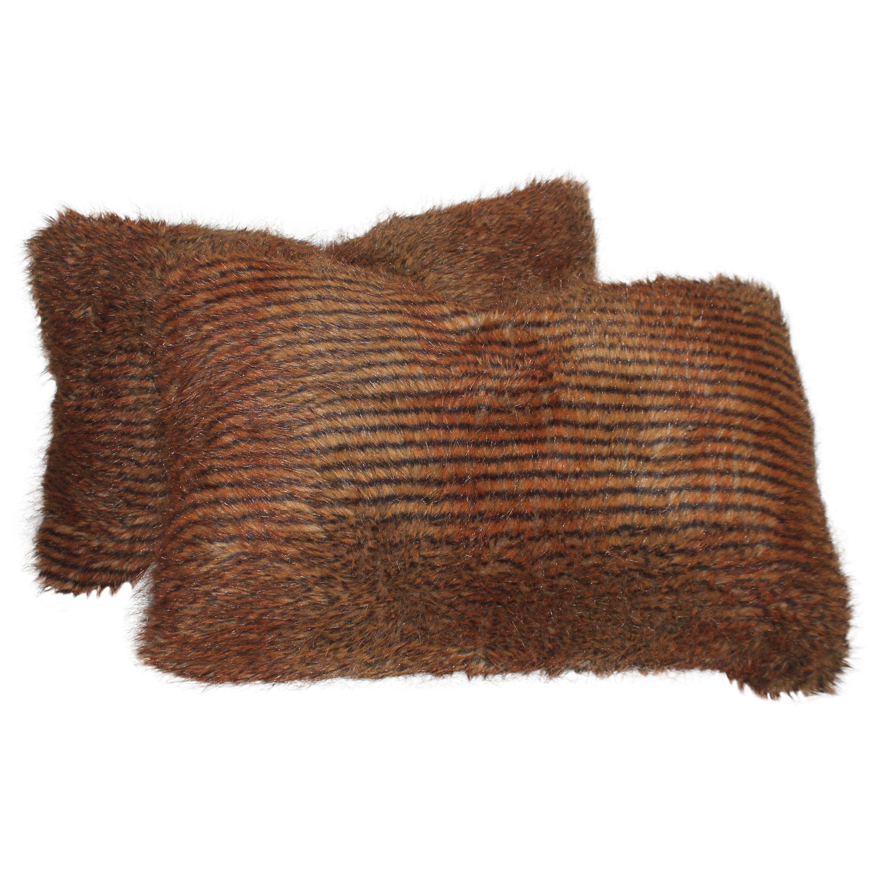 Four Mink Fur and Silk Pillows For Sale at 1stDibs