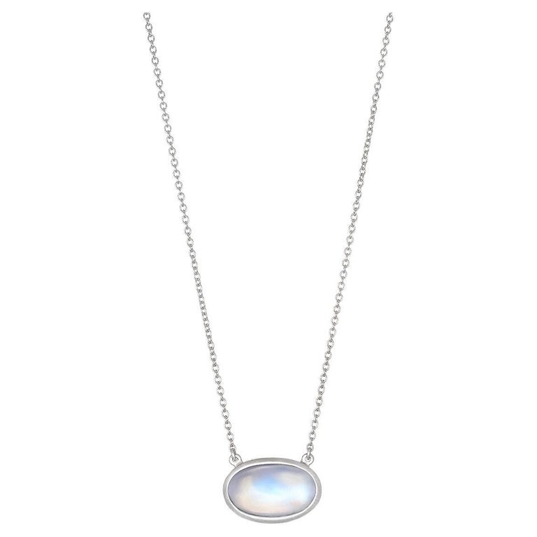 Faye Kim Platinum Oval Ceylon Moonstone Necklace For Sale at 1stDibs
