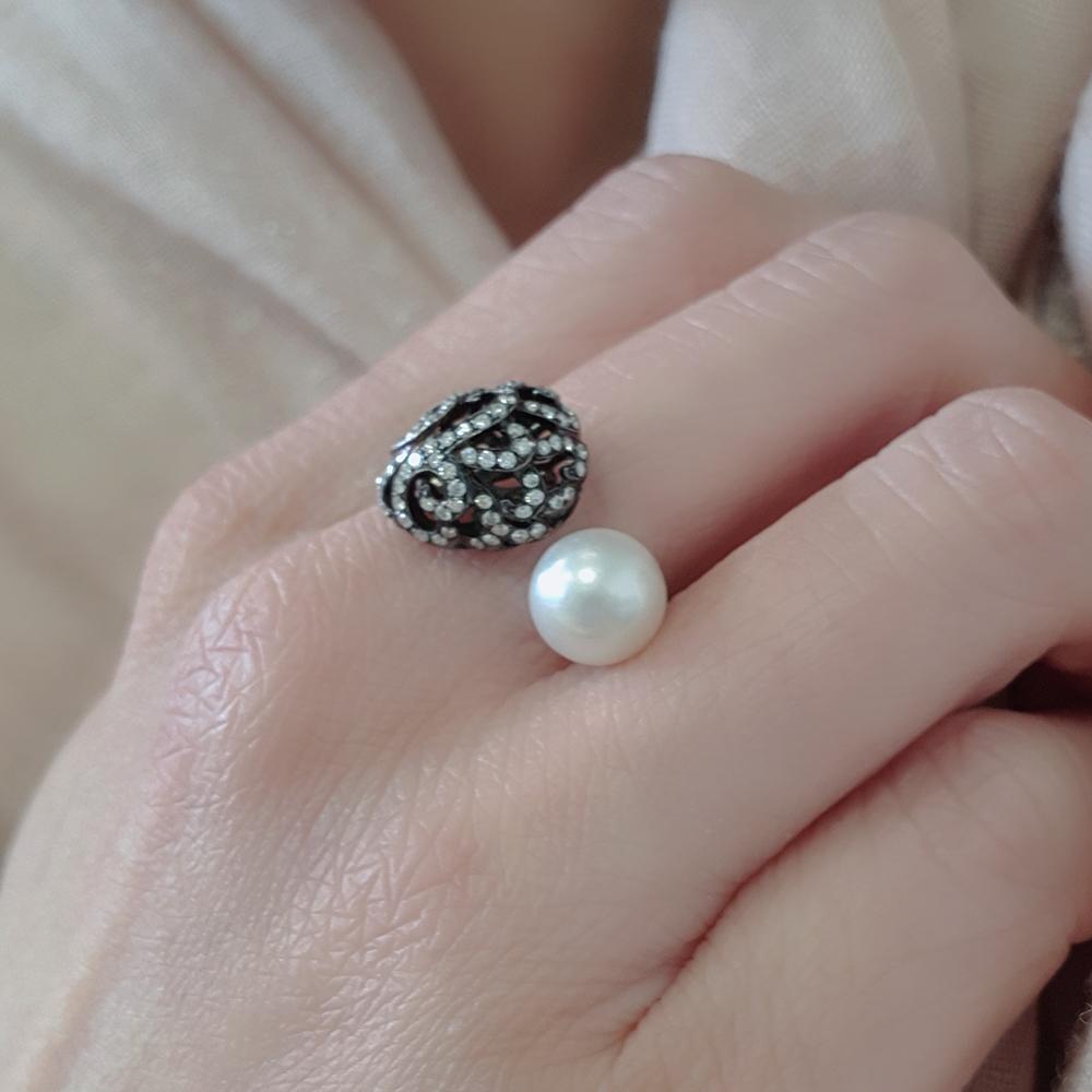 Fei Liu Diamond and Pearl 18 Karat Black Gold Small Filigree Egg Double ...