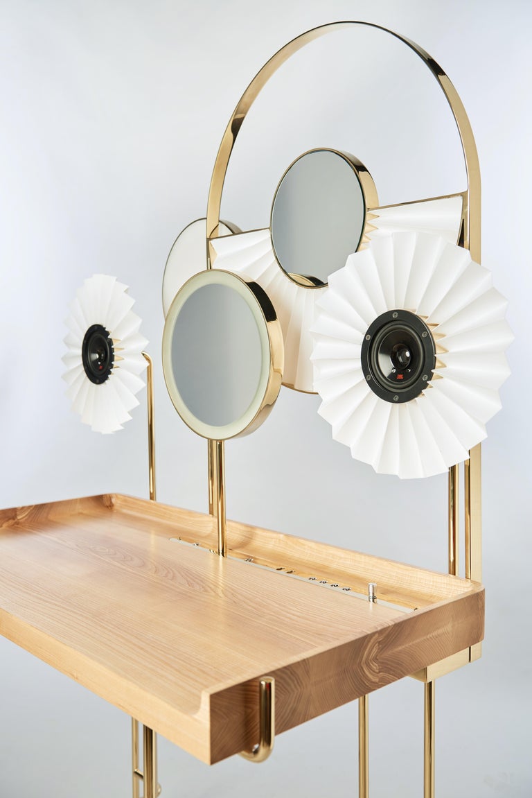 Feminine and Elegant Make-Up Stand Sofi with Built-In Speaker System ...