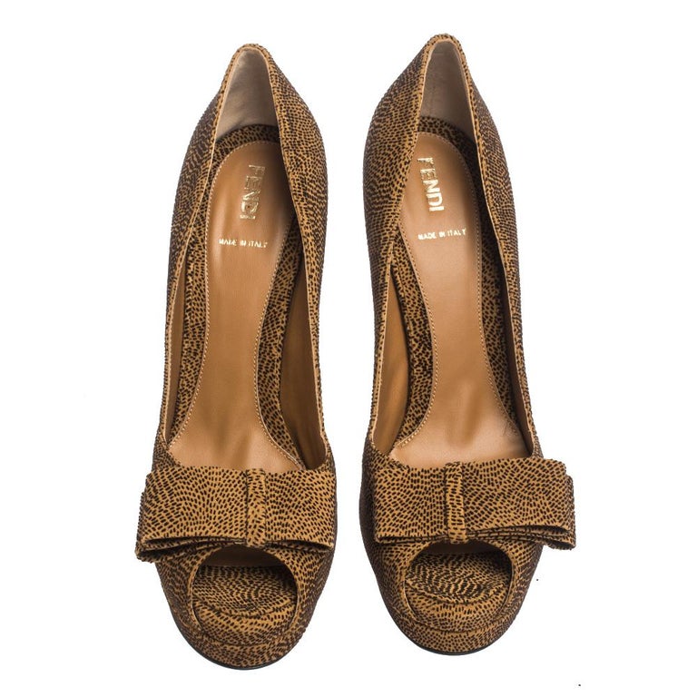 Fendi Brown Deco Textured Suede Peep Toe Bow Platform Pumps Size 40 at ...