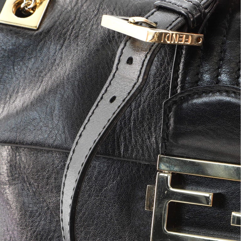 Fendi Chain Strap Baguette Leather Medium For Sale at 1stDibs