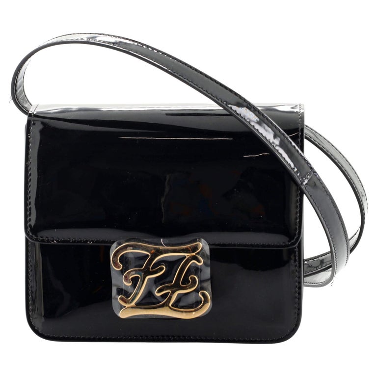 Fendi Karligraphy Crossbody Bag Verni - En vente sur 1stDibs