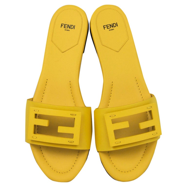 Fendi NEW Yellow Leather Logo Detailed Slides sz 39.5 For Sale at 1stDibs