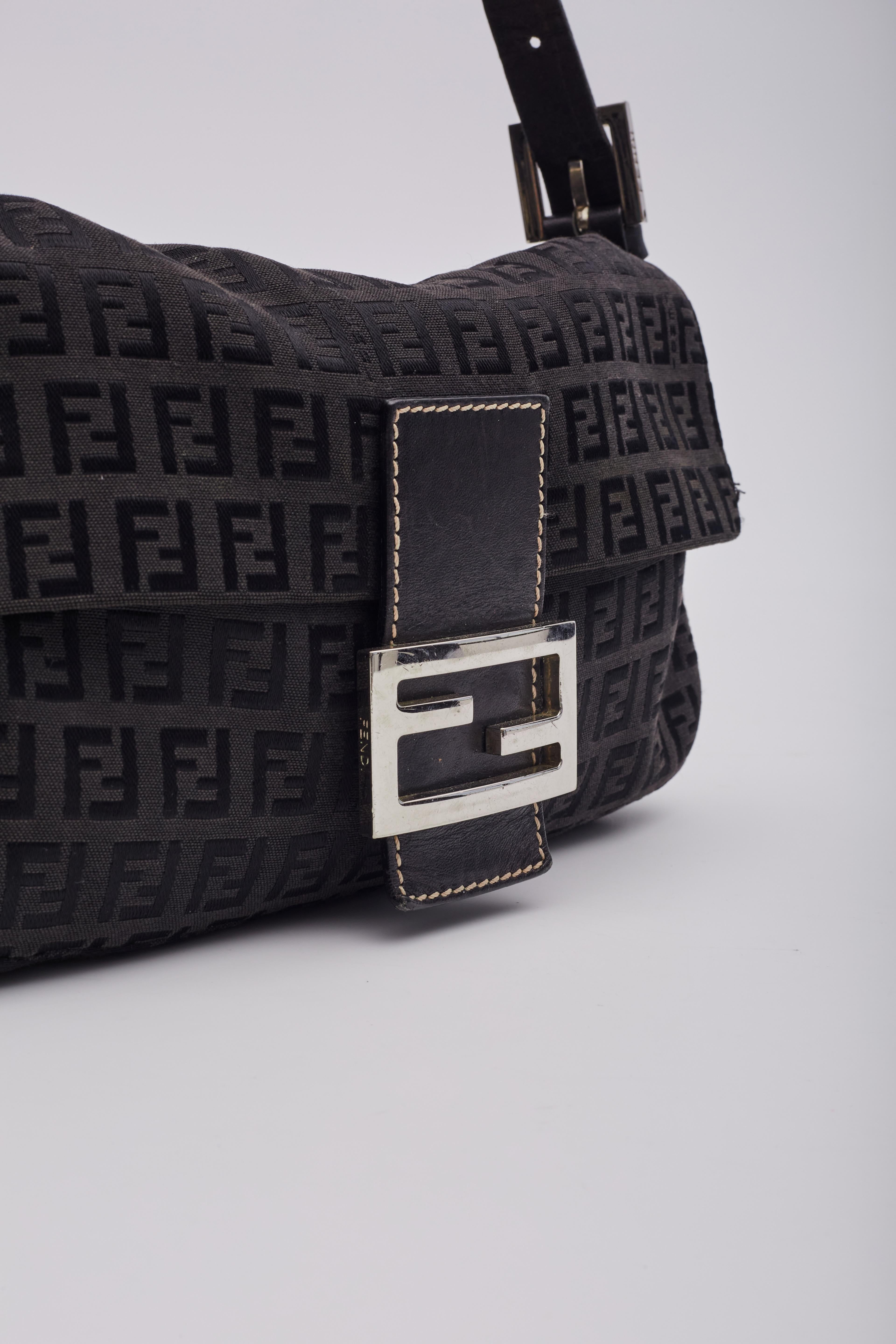 Fendi Vintage Zucca Print Ff Black Canvas Baguette Bag For Sale at 1stDibs