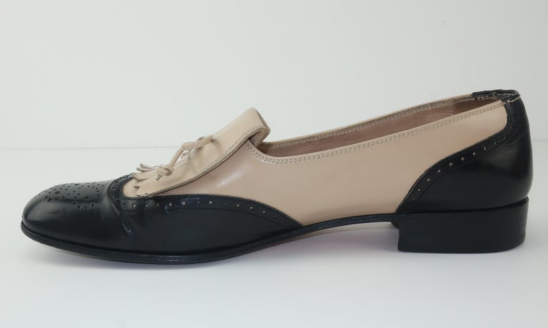Ferragamo Two Tone Spectator Black Leather Kiltie Shoes, Sz 8 AA For ...