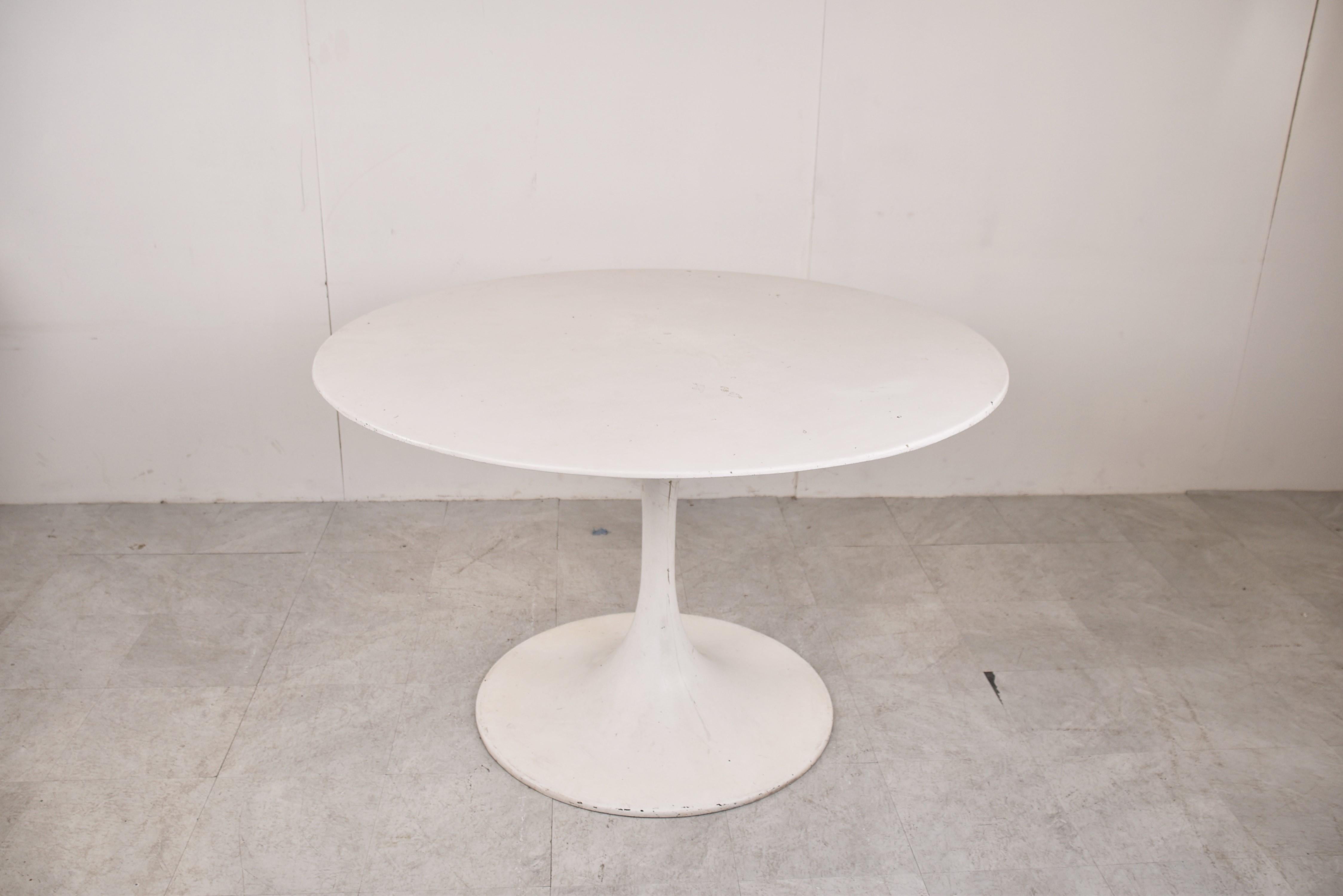 Fiberglass space age dining set, 1960s at 1stDibs
