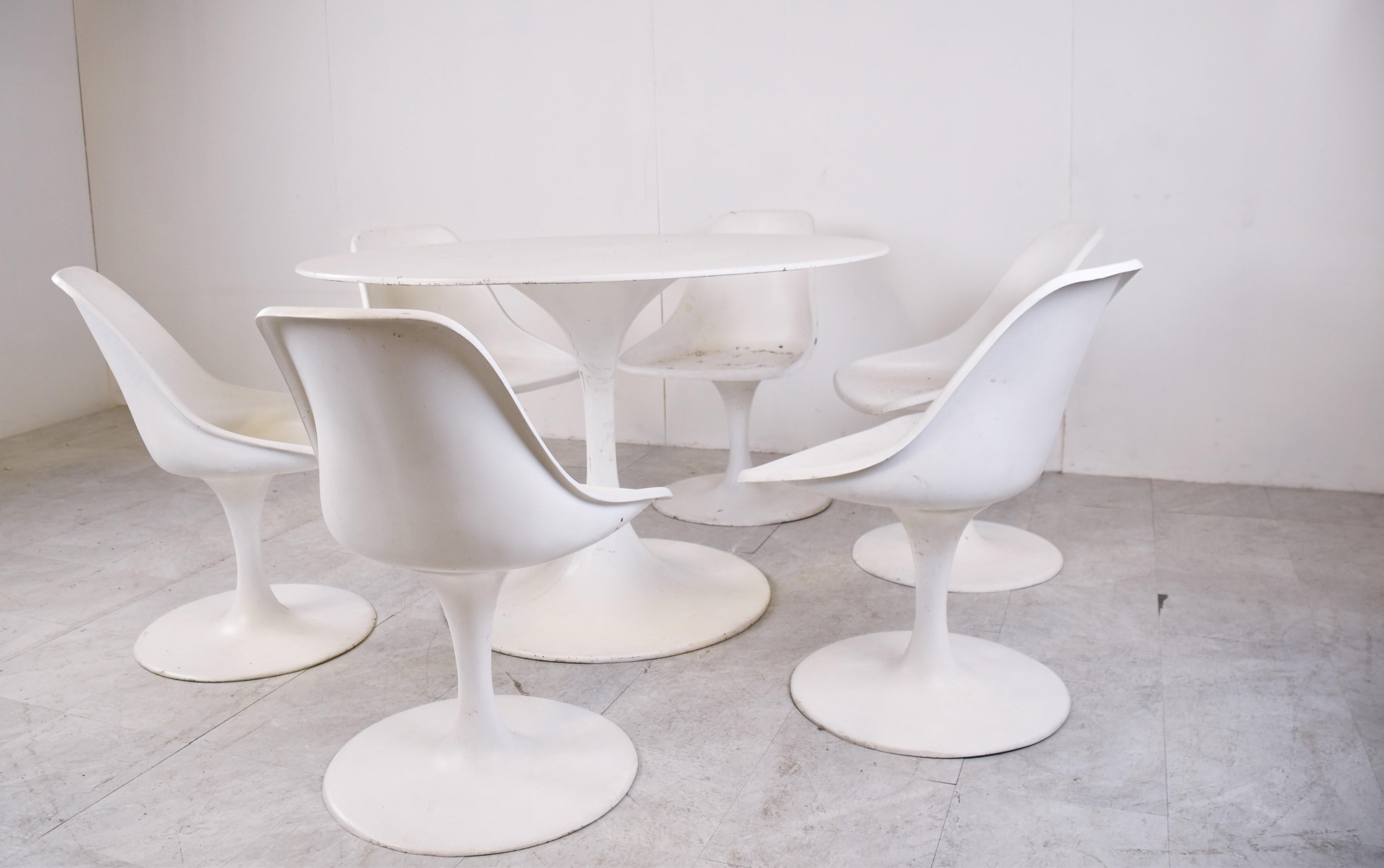 Fiberglass space age dining set, 1960s at 1stDibs