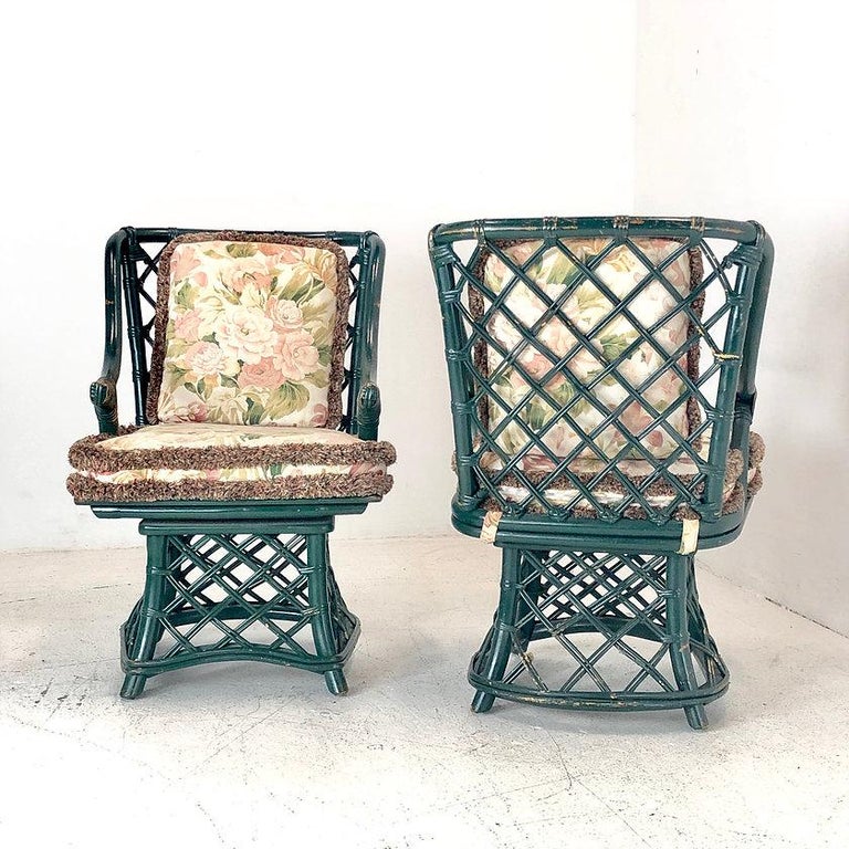 Ficks Reed Dining Table and Chairs For Sale at 1stDibs