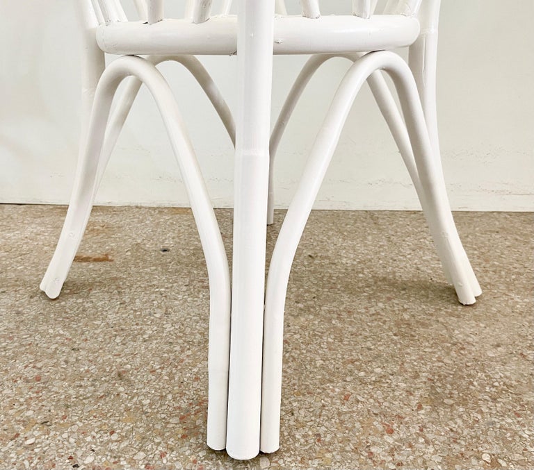 Ficks Reed Lattice Pattern Small Round Dining Table For Sale at 1stDibs