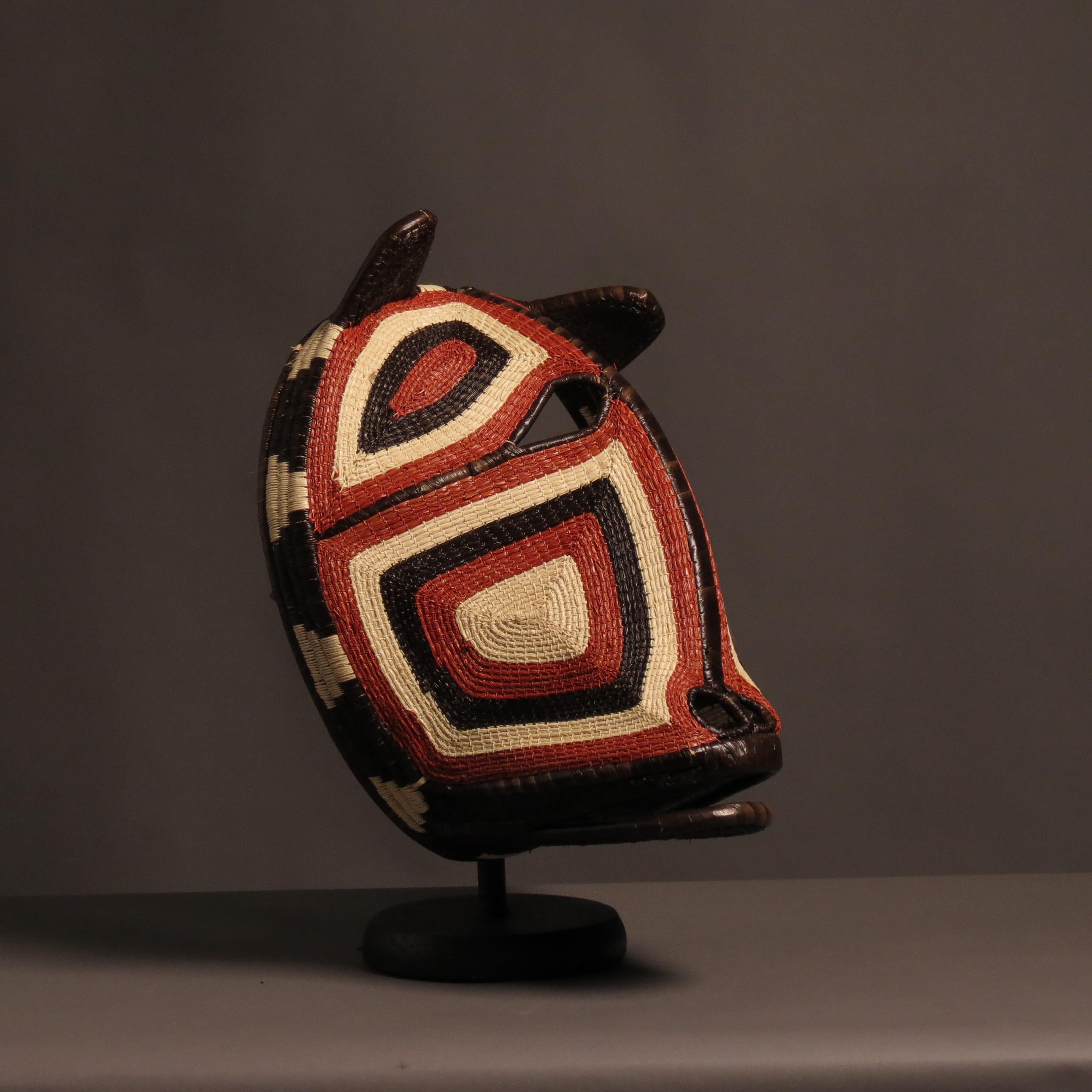 Shamanic Mask from the Rainforest Filao For Sale at 1stDibs