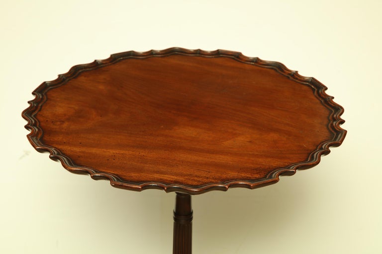 Fine American Tilt Top Pie Crust Table at 1stDibs