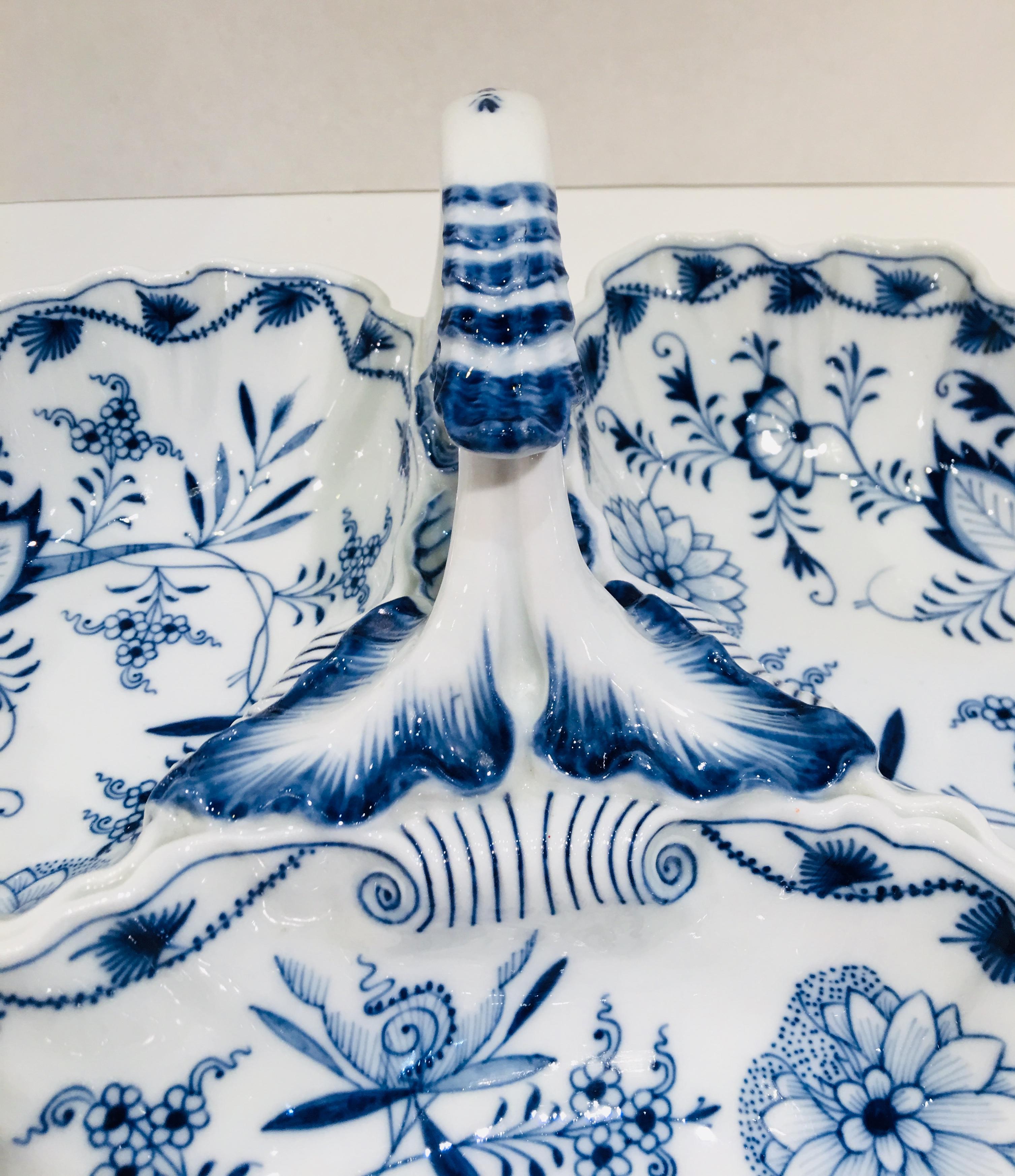 Fine Antique Meissen Porcelain Blue Onion Pattern 3 Lobed Serving Dish ...