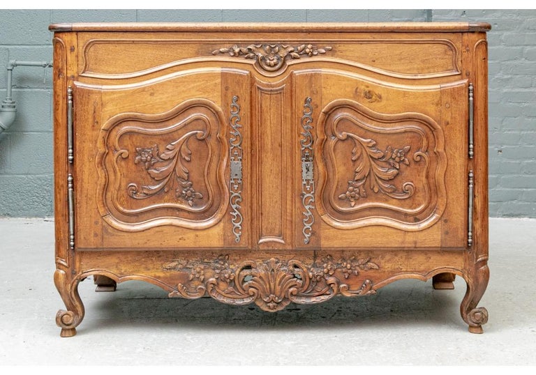 Fine Antique Provincial French Walnut Buffet For Sale at 1stDibs